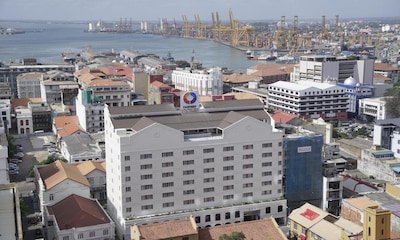 Where is the best place to stay in Colombo, Sri Lanka?