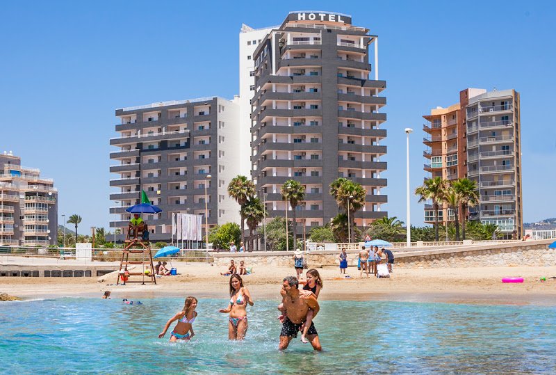 5 Hoteles en primera línea de playa en Calpe